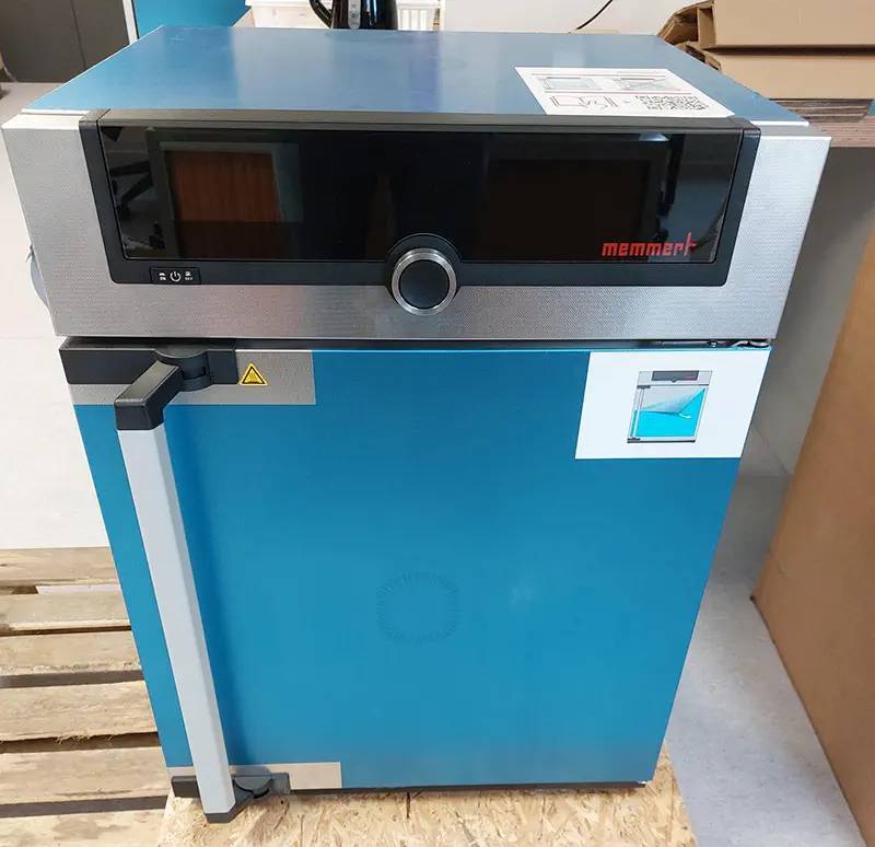 Etuve UN55 Memmert 53 litres (retour suite avarie transport ...