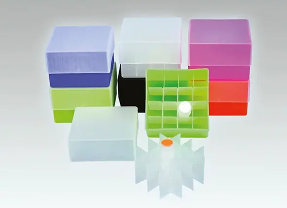 Cryobox Mini with telescopic cap, 4 x 4 places for 1,5 / 2,0 ml Tubes ...